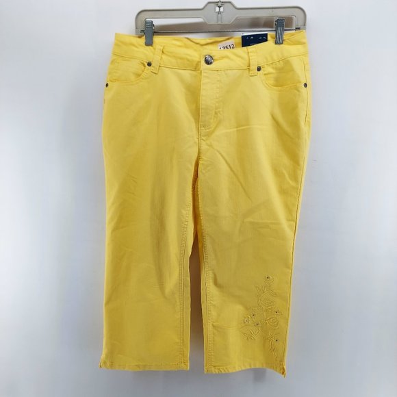 Basic Editions | Jeans | Basic Editions Capri Pants Size 8 | Poshmark